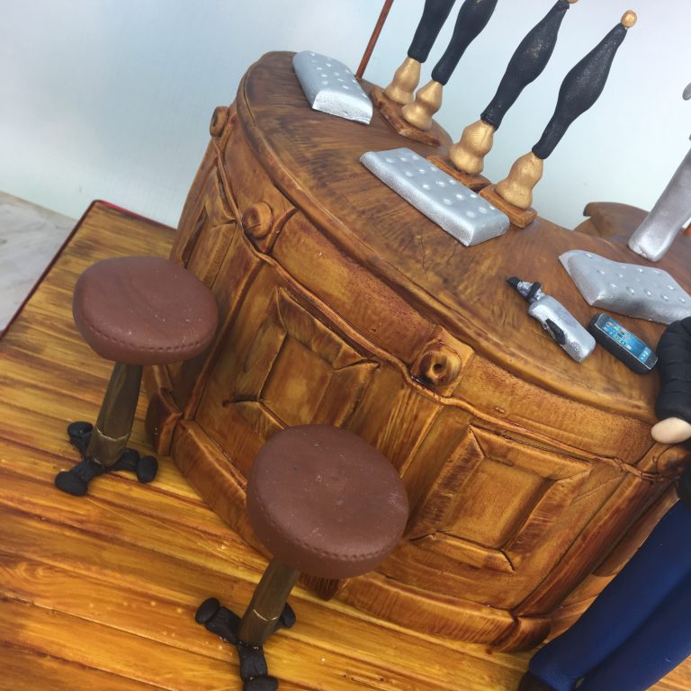 Bar/ Pub Birthday cake - Mel's Amazing Cakes